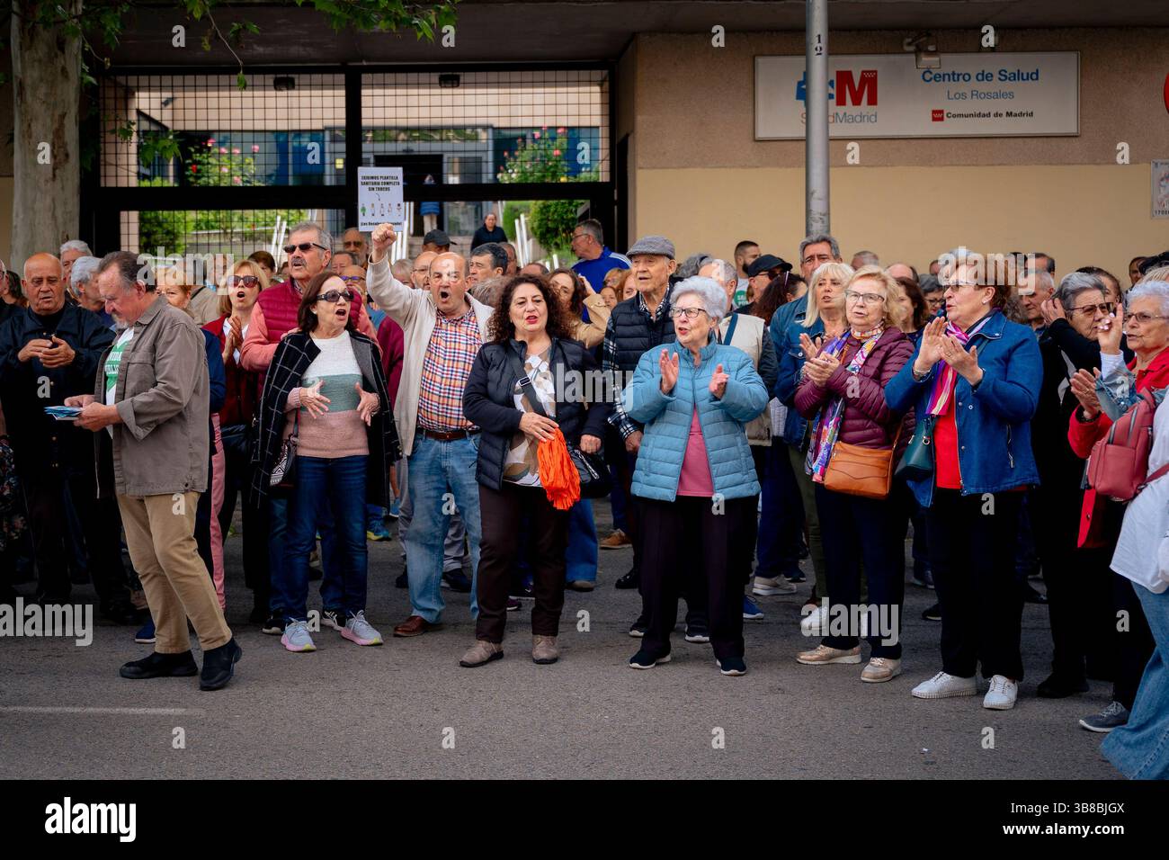 Demonstration for dignified primary healthcare hi-res stock photography ...