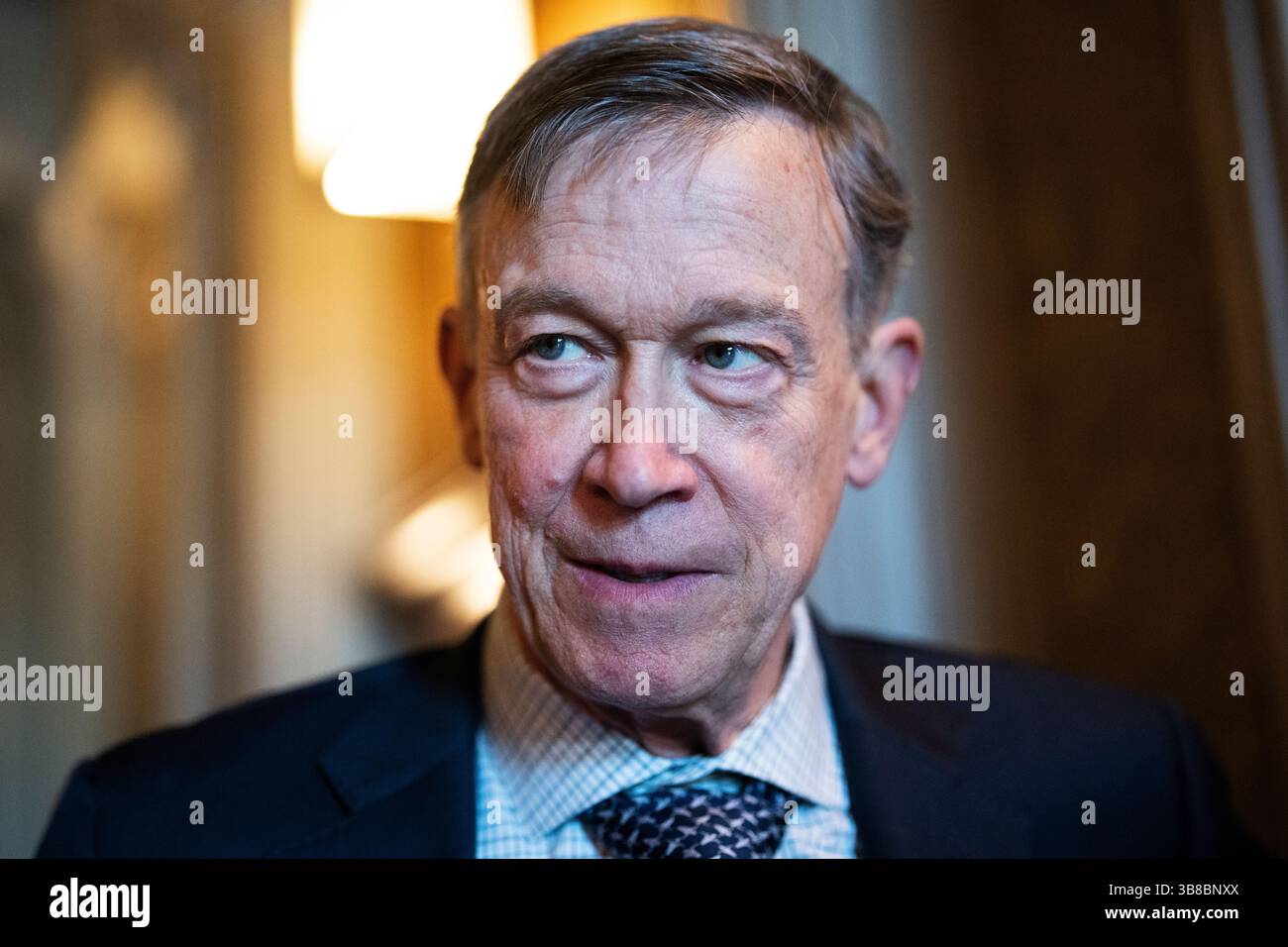 UNITED STATES - MAY 6: Sen. John Hickenlooper, D-Colo., talks with ...