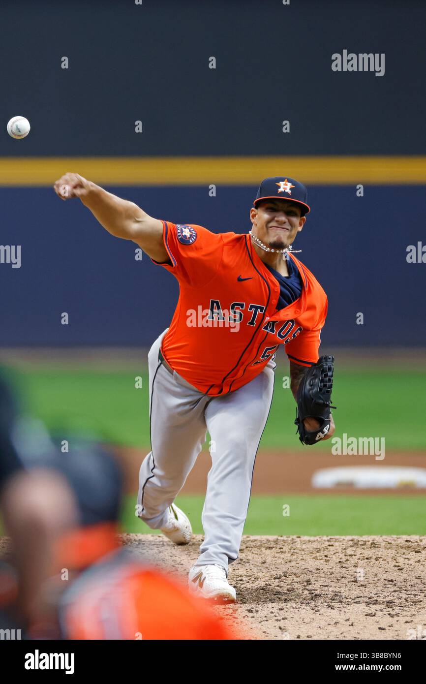 MILWAUKEE, WI - MAY 07: Houston Astros pitcher Bryan Abreu (52 ...