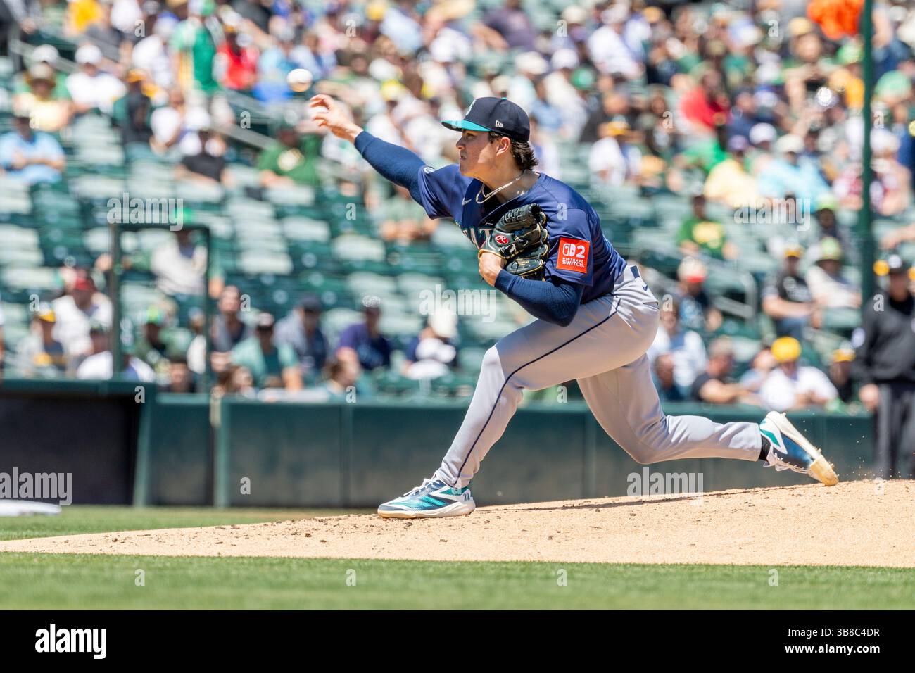 SACRAMENTO, CA - MAY 07: Seattle Mariners pitcher Bryan Woo (22) throws ...