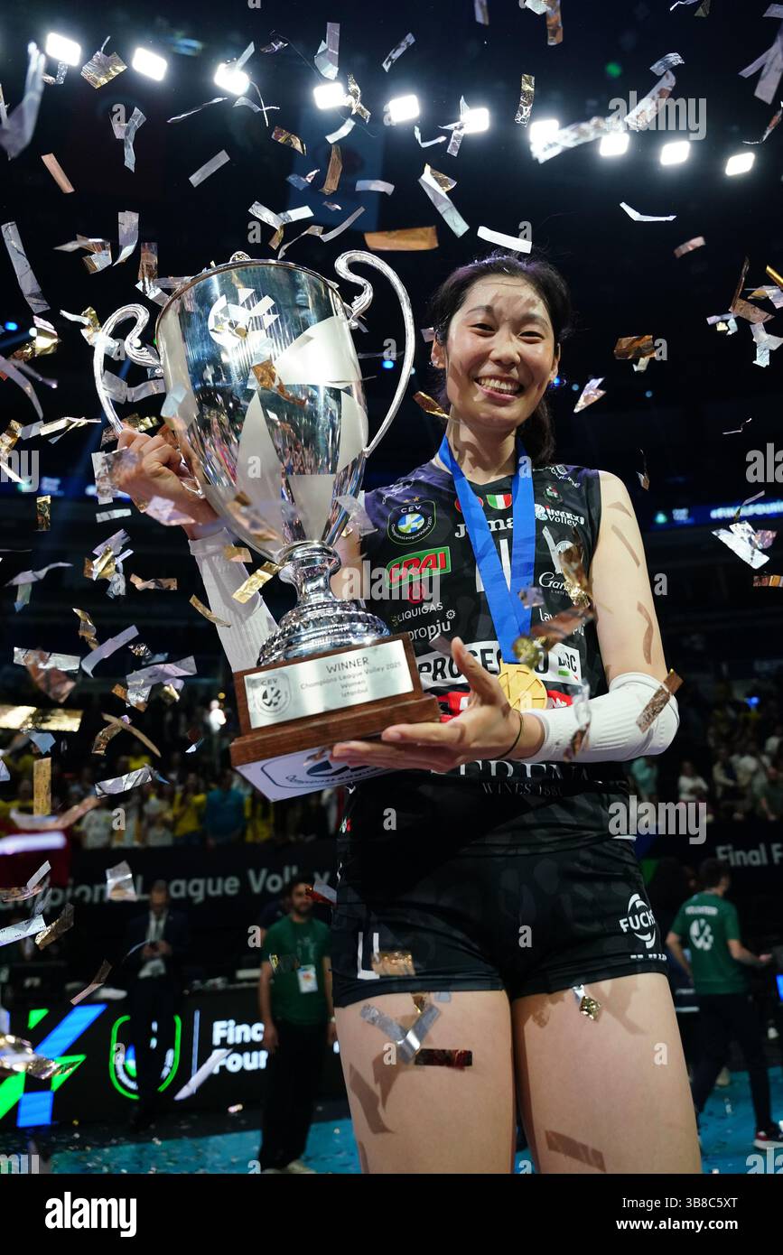 ISTANBUL, TURKIYE - MAY 04, 2025: Imoco Volley Conegliano player Ting ...