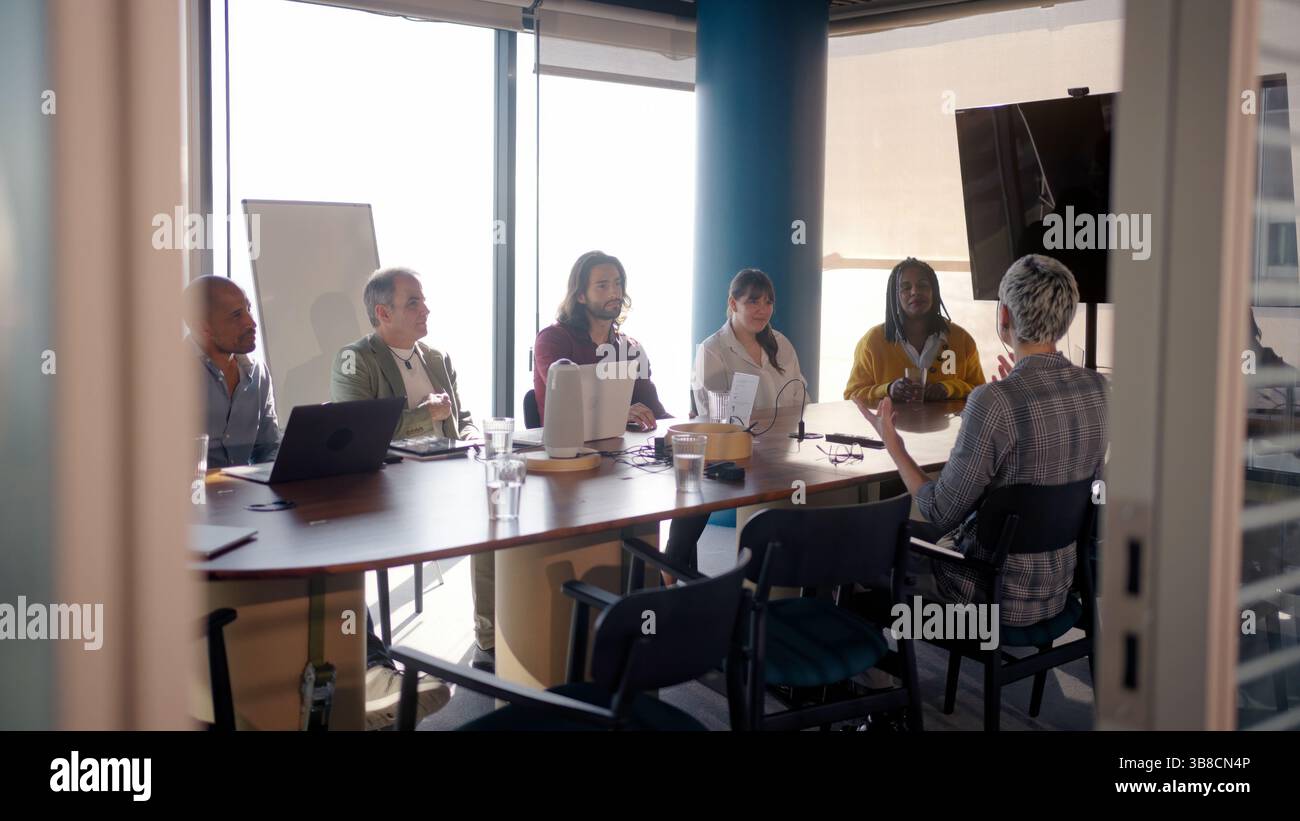 Collaborative meeting professionals business hi-res stock photography ...