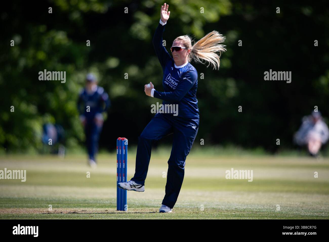 Arundel, UK, 07 May 2025. Bex Tyson of Hampshire bowling during the ...