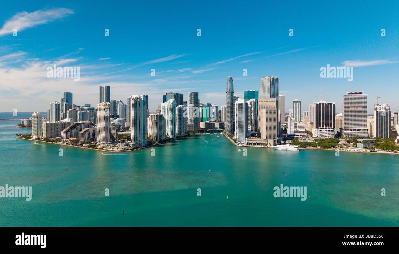 Panoramic modern architecture in Miami downtown, Florida. Miami skyline ...