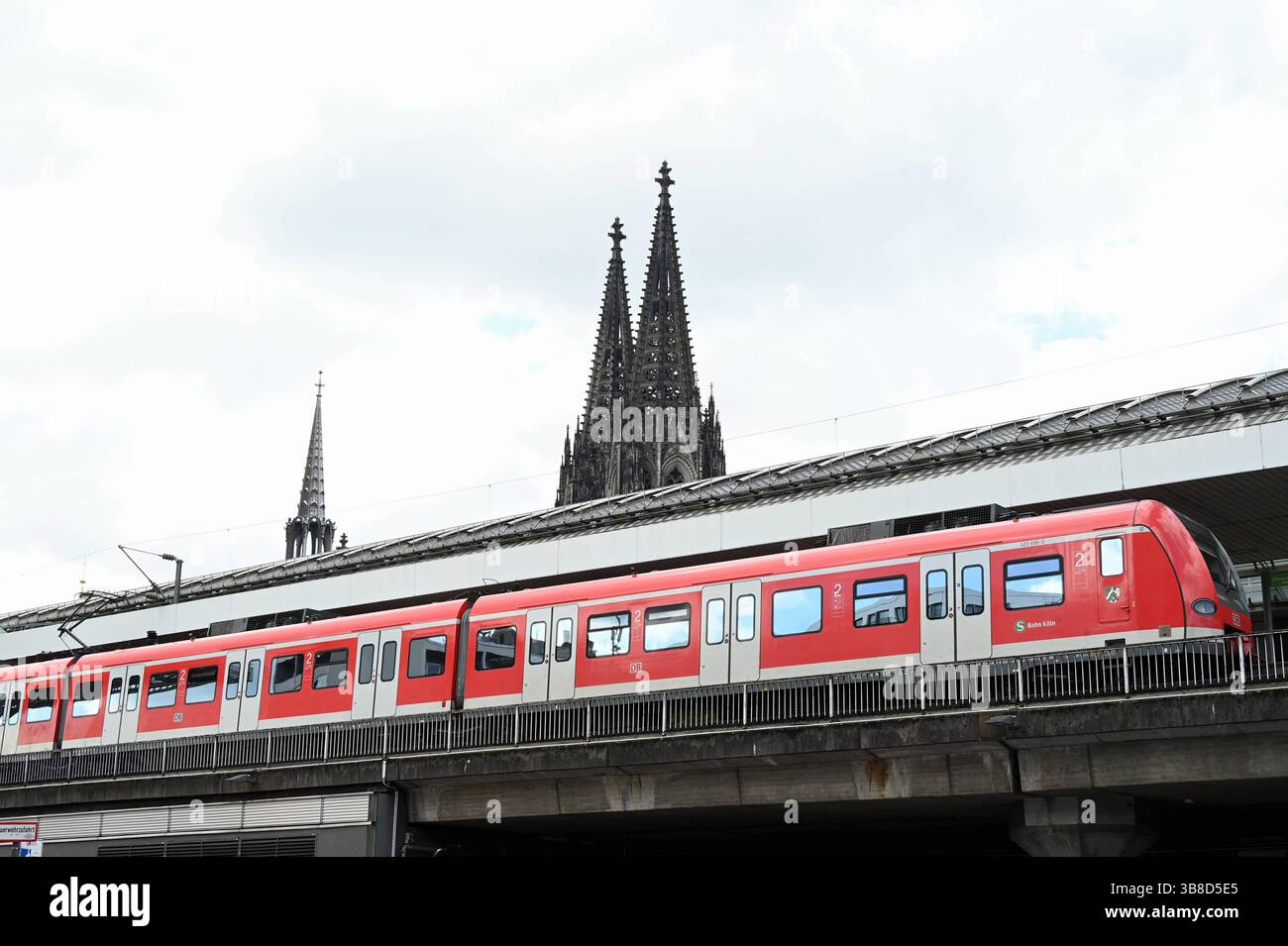 Stuttgart Hauptbahnhof Zugang Zu Den Gleisen