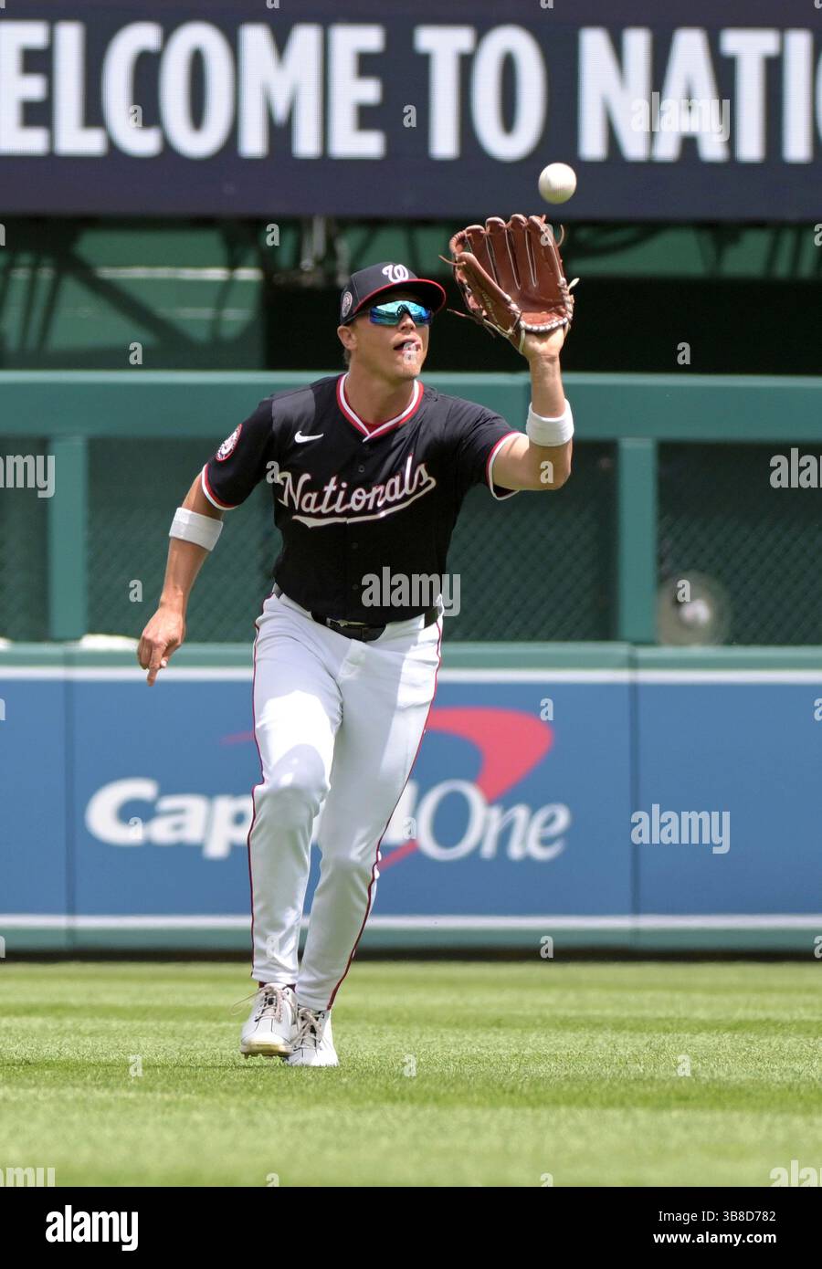WASHINGTON, DC - MAY 07: Washington Nationals left fielder Alex Call ...
