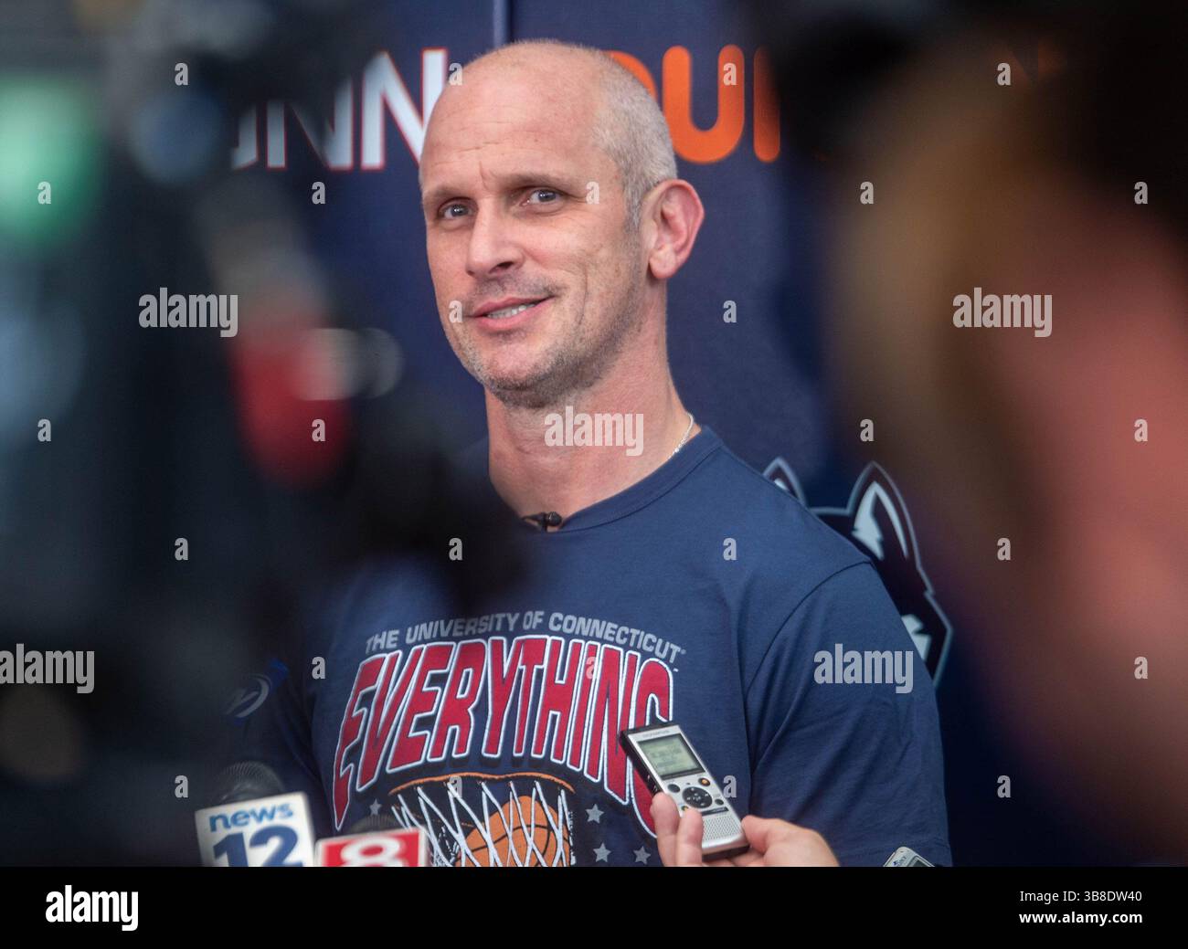 Dan hurley 2024 hi-res stock photography and images - Alamy