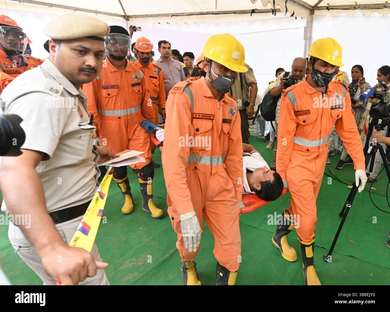 NEW DELHI, INDIA - MAY 7: NDFC, Delhi Police, Civil Defence and fire control participating MOCK ...
