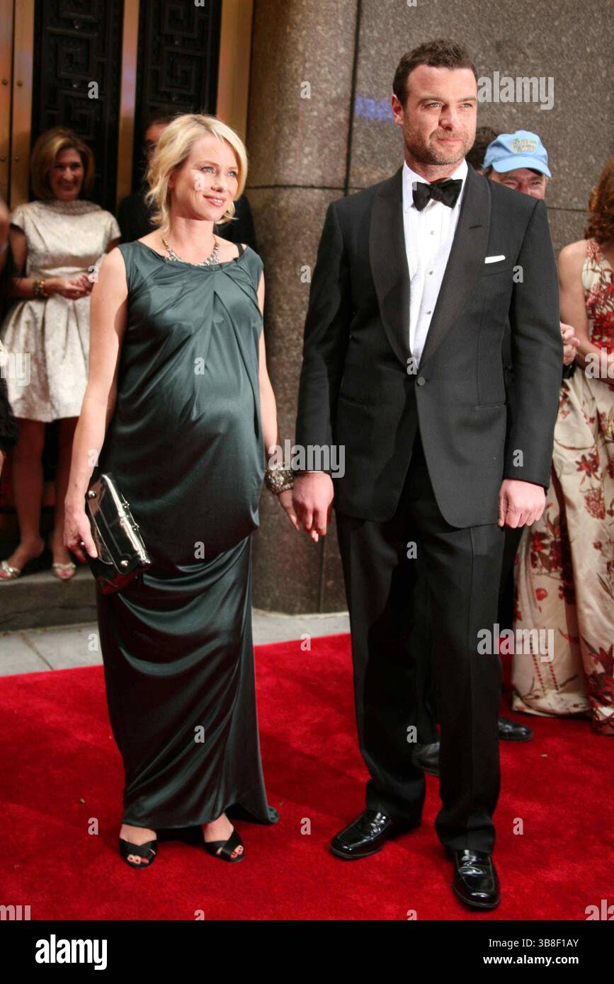 Naomi Watts and Liev Schreiber attend The 2007 Tony Awards at Radio ...