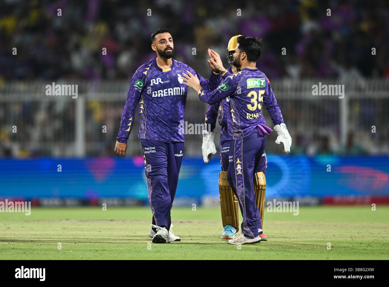 Kolkata, India. 07th May, 2025. Rinku Singh celebrates with Varun ...