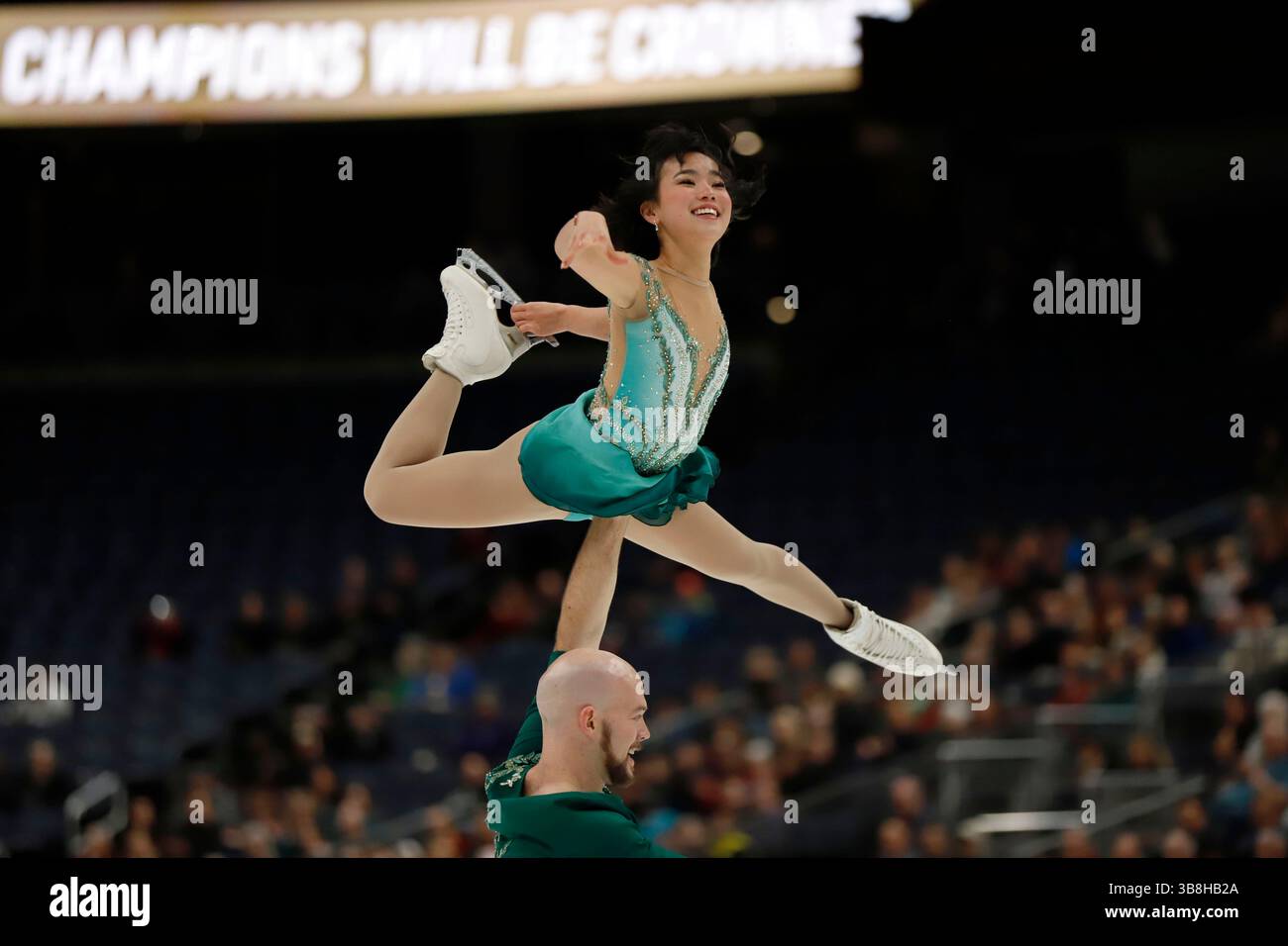 January 25, 2024, Columbus, Ohio, USA: ELLIE KAM and DANNY O'SHEA ...