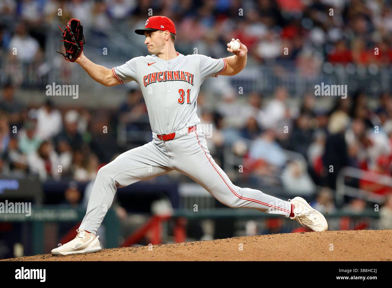 ATLANTA, GA - MAY 07: Cincinnati Reds relief pitcher Brent Suter #31 ...
