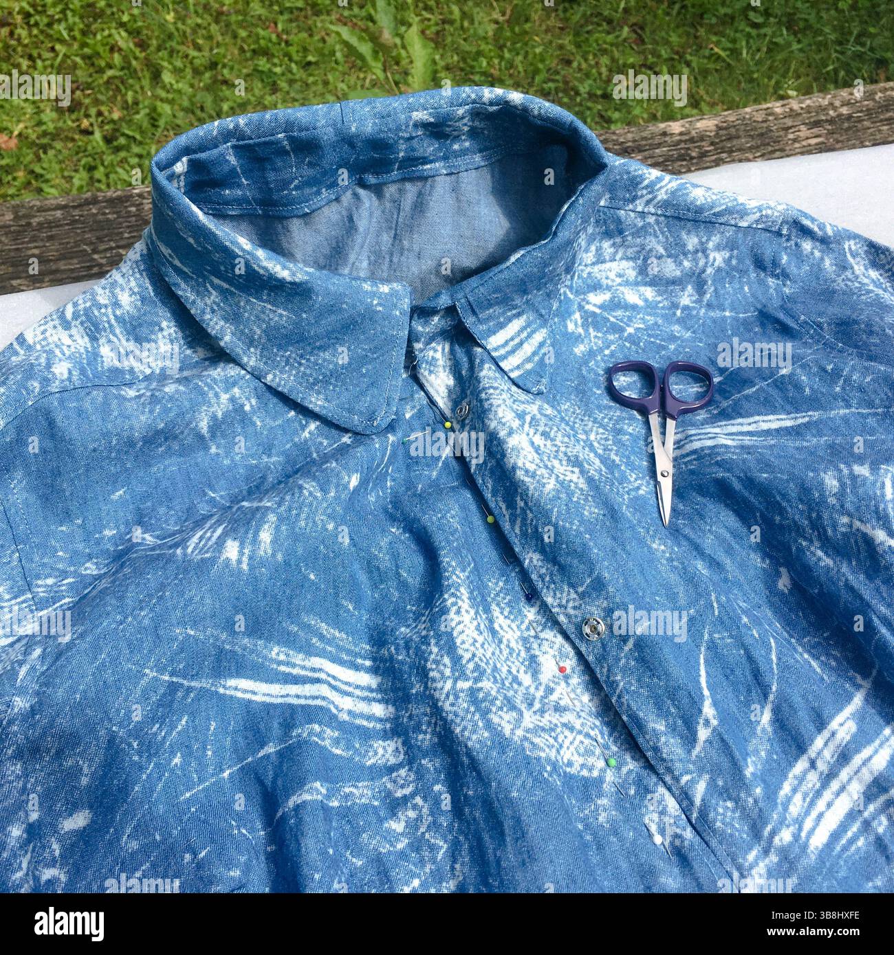 Cutting out sewing shirt hi-res stock photography and images - Alamy