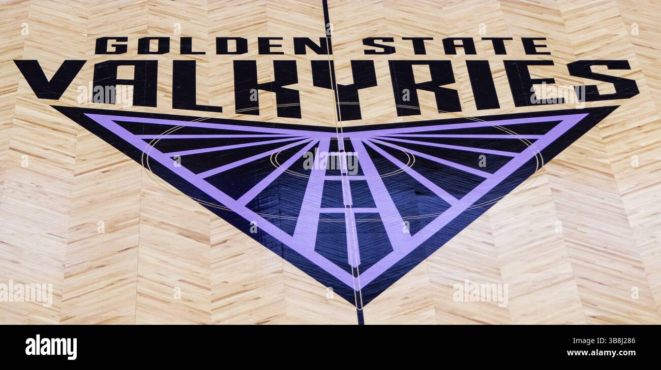 Golden state valkyries team hi-res stock photography and images - Alamy
