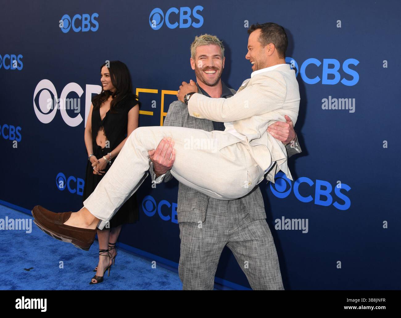 LOS ANGELES - CA - MAY 7: Kyle Schmid and Austin Stowell at CBSFEST ...