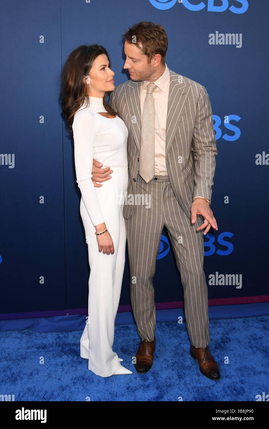 LOS ANGELES - CA - MAY 7: Sofia Pernas and Justin Hartley at CBSFEST ...