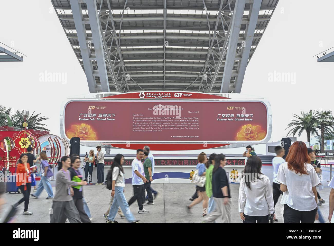 **CHINESE MAINLAND, HONG KONG, MACAU AND TAIWAN OUT** The 137th Canton ...