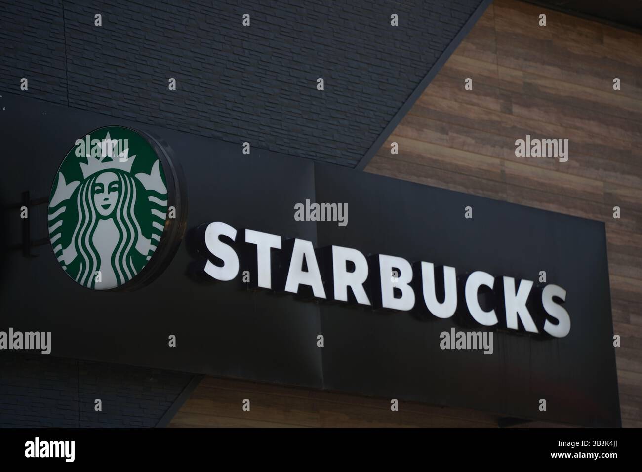 The logo of the Starbucks chain of restaurants and coffee shops Stock ...