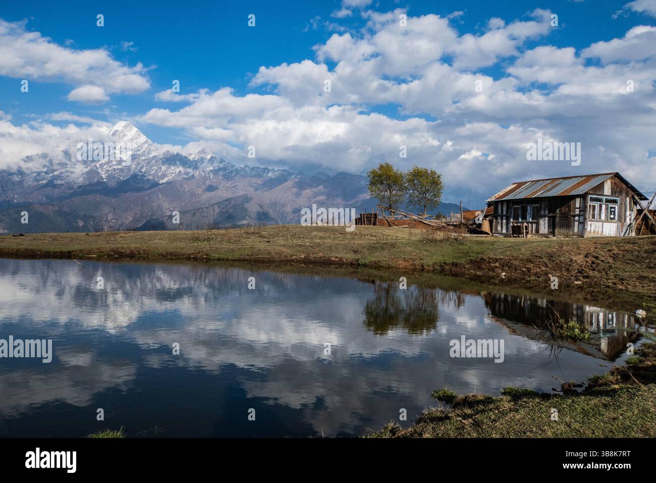Langtang Lirung seen from the Tamang Heritage Trail, Nagthali, Nepal ...
