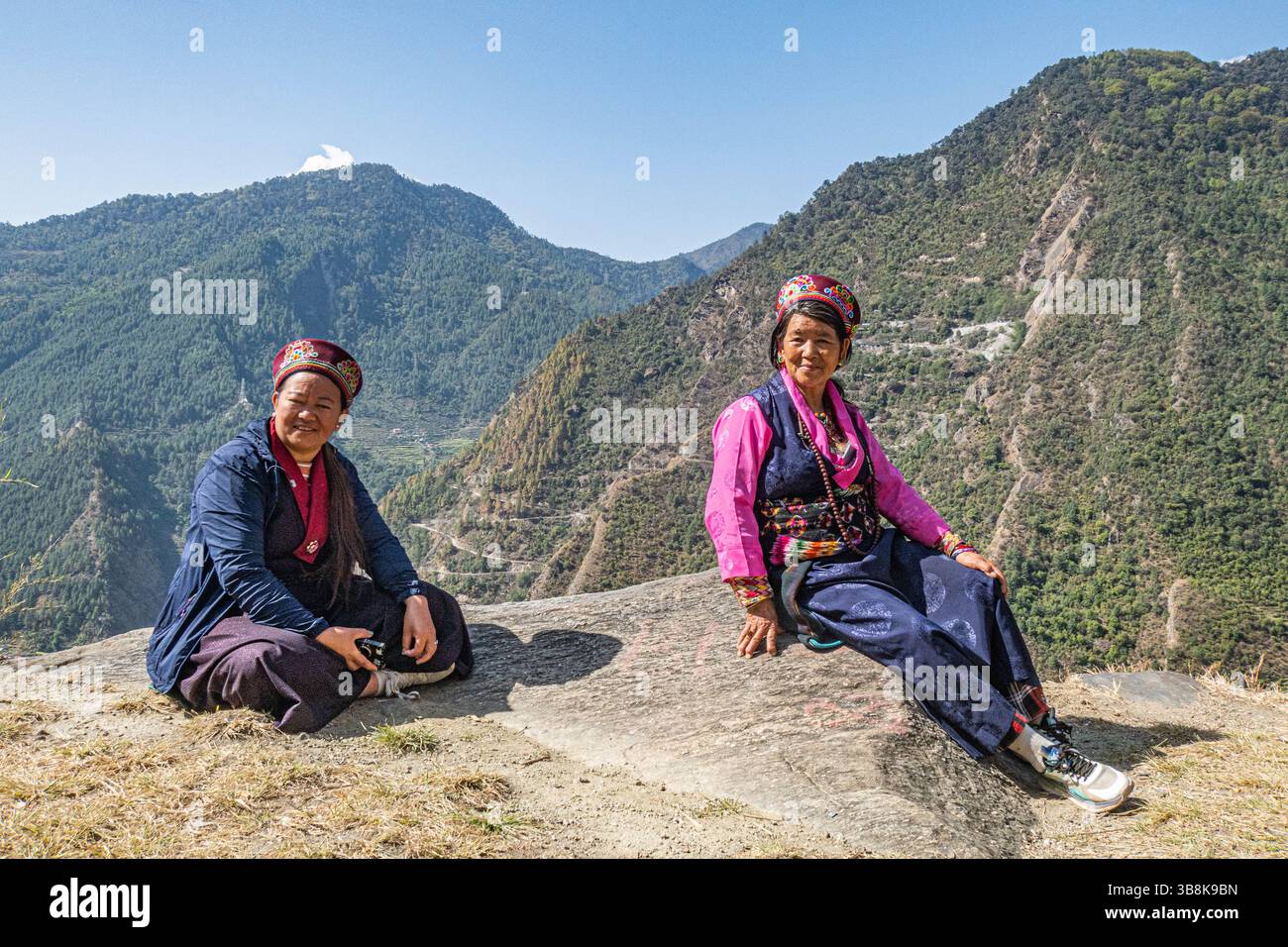Traditional Tamang family on the Tamang Heritage Trail, Thuman, Nepal ...