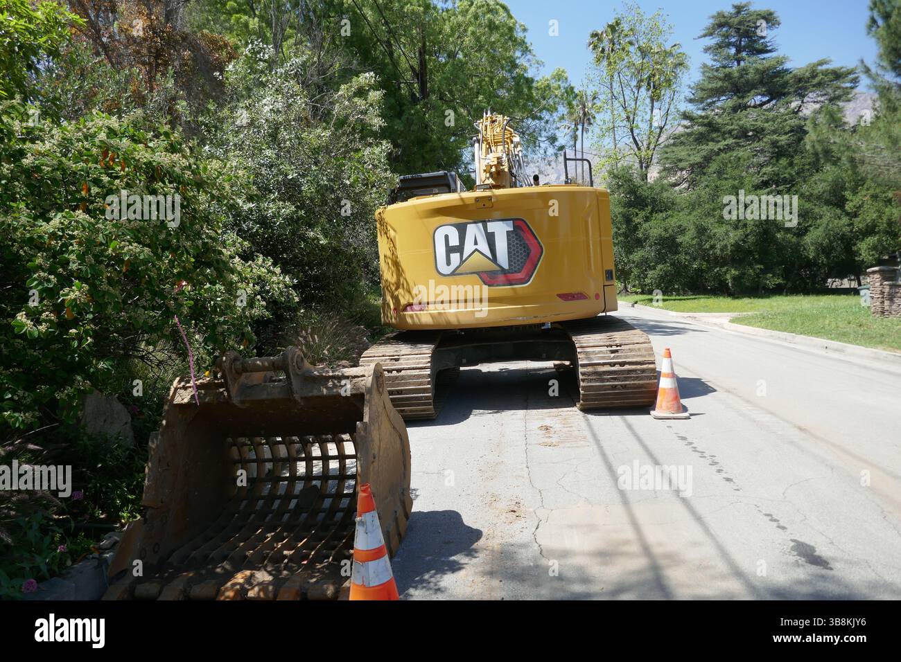 Altadena, California, USA 7th May 2025 Altadena aftermath and cleanup ...
