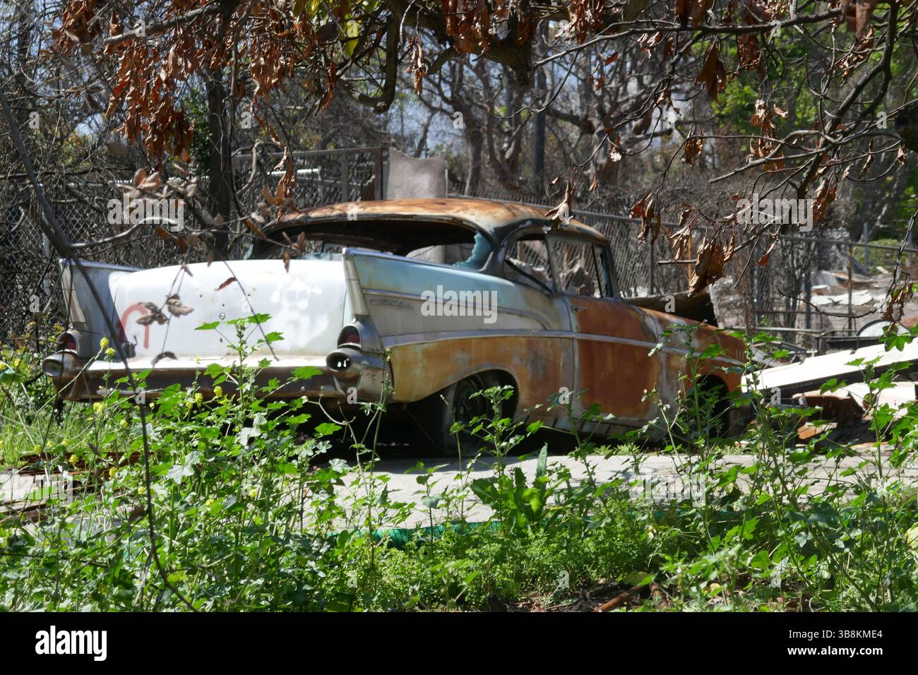 Altadena, California, USA 7th May 2025 Destroyed Car in Altadena ...