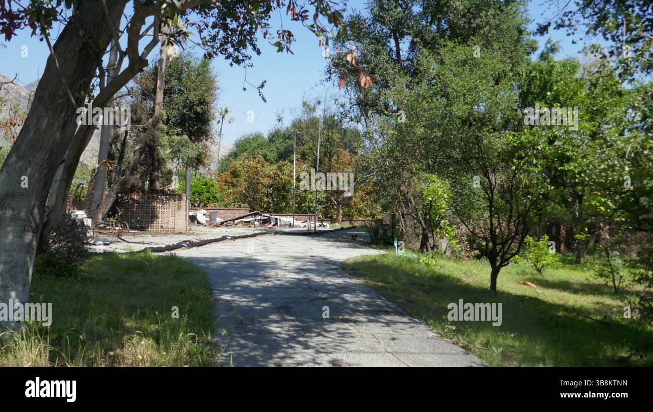 Altadena, California, USA 7th May 2025 Altadena aftermath and cleanup ...