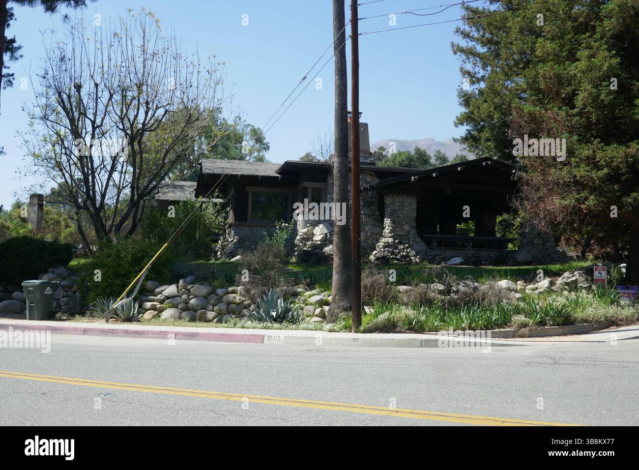 Altadena, California, USA 7th May 2025 Undamged home in Altadena ...