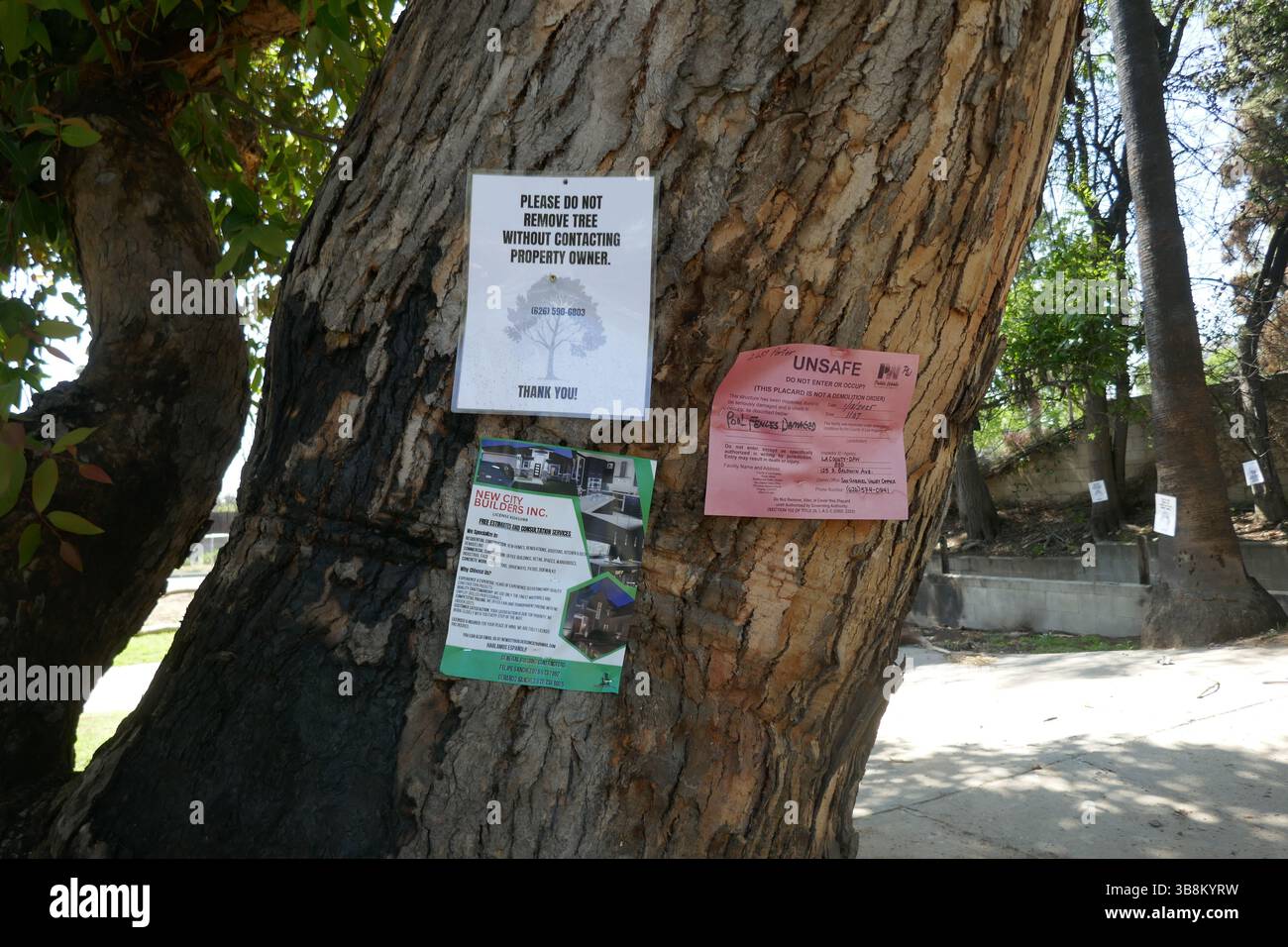 Altadena, California, USA 7th May 2025 Unsafe Notice in Altadena ...