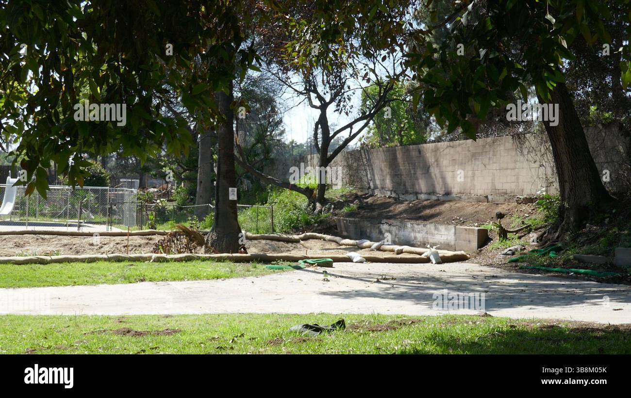Altadena, California, USA 7th May 2025 Altadena aftermath and cleanup ...