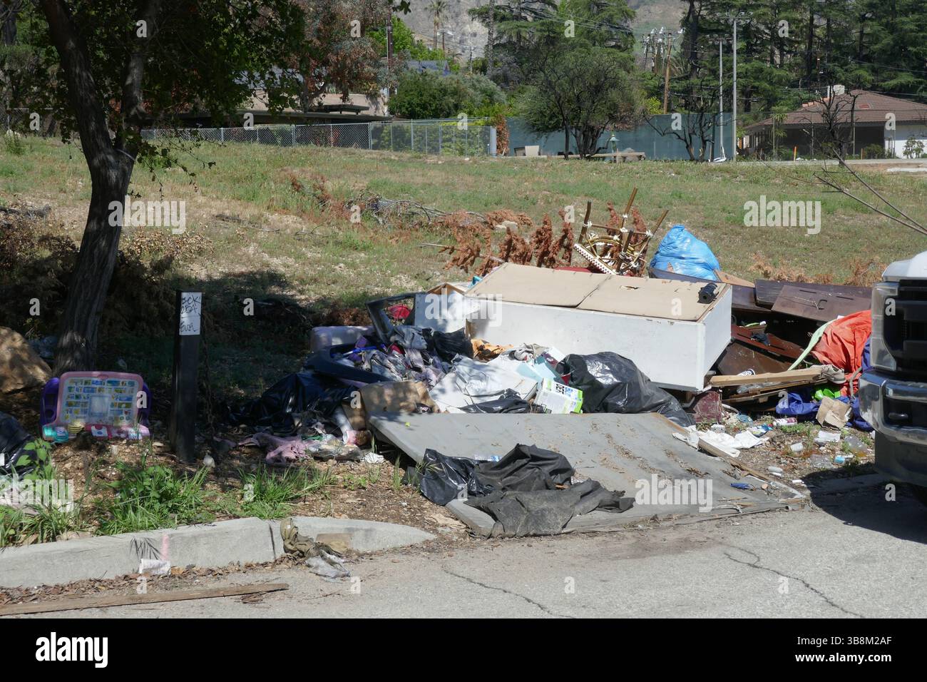 Altadena, California, USA 7th May 2025 Altadena aftermath and cleanup ...