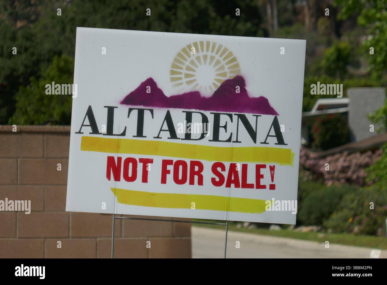 Altadena, California, USA 7th May 2025 Altadena Not For Sale Sign ...