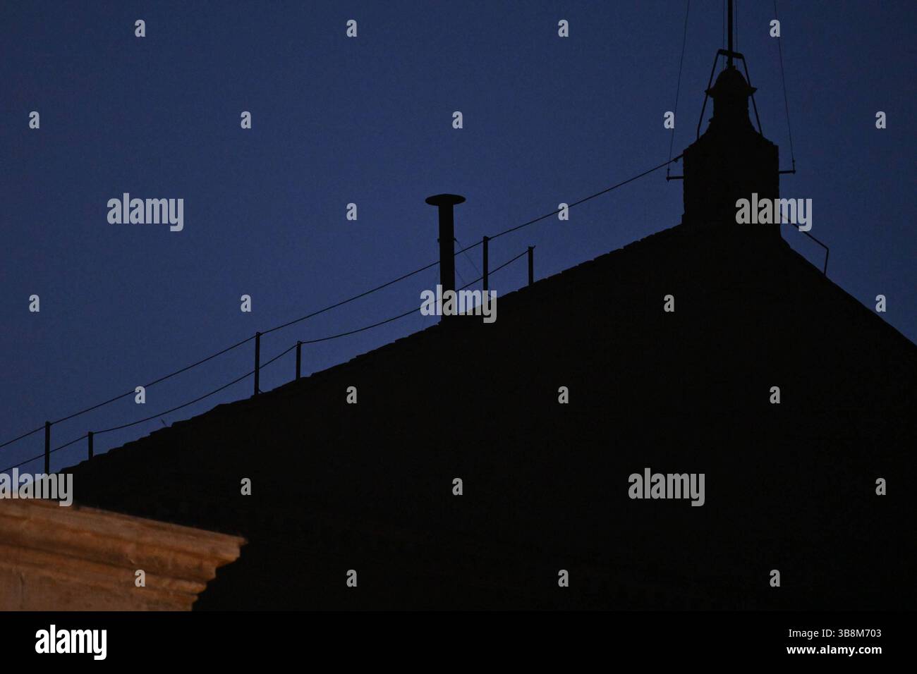 News - Il Conclave Waiting for the smoke from the chimney of the ...