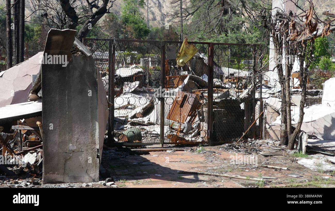 Altadena, California, USA 7th May 2025 Altadena aftermath and cleanup ...