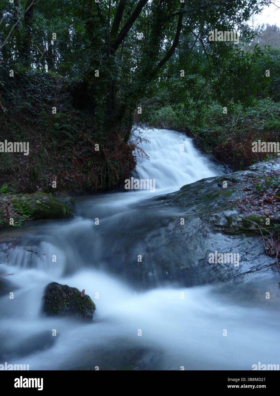 Long exposure photograph of a waterfall with a silky effect Stock Photo ...