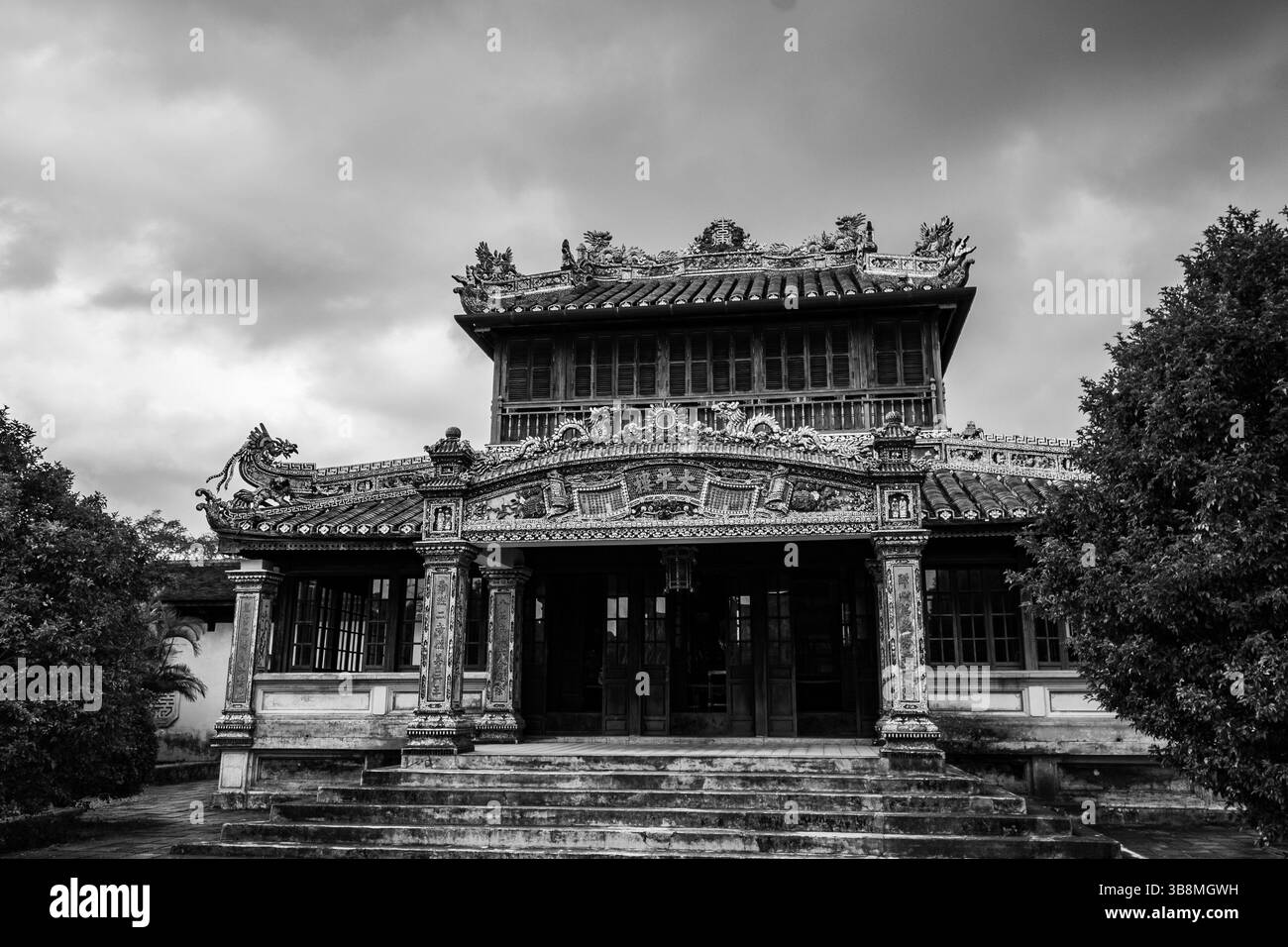 Imperial palace famous travel Black and White Stock Photos & Images - Alamy