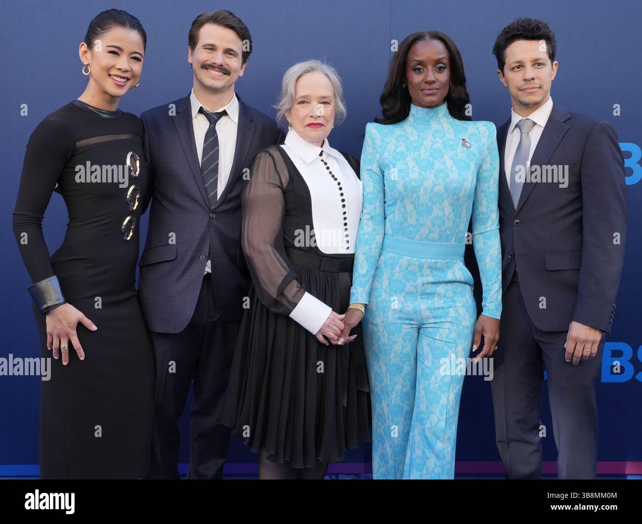 (L-R) MATLOCK Cast - Leah Lewis, Jason Ritter, Kathy Bates, Skye P ...