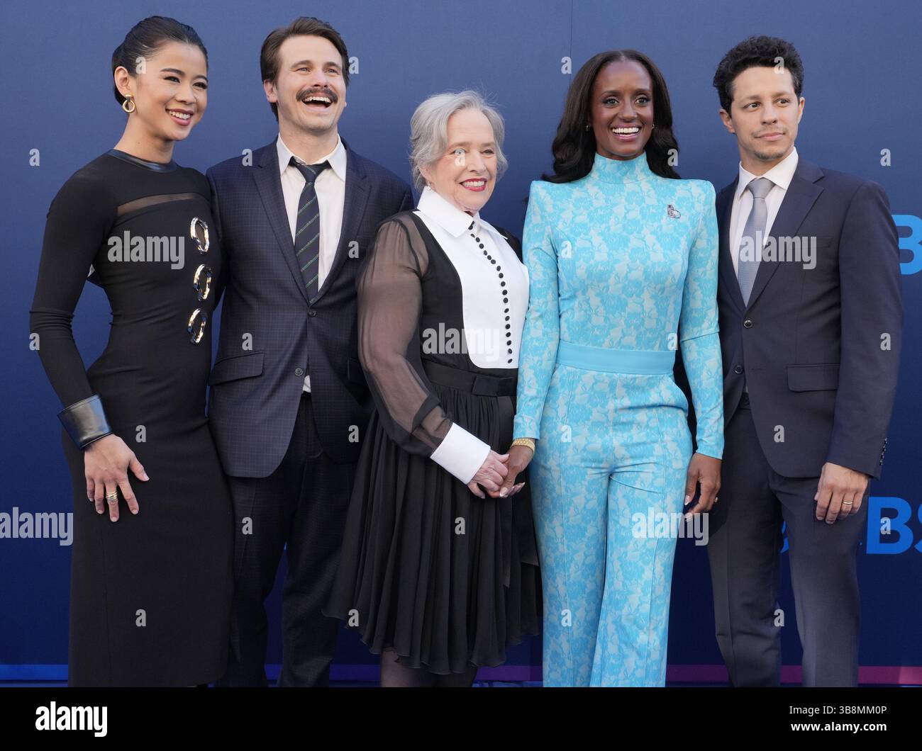 (L-R) MATLOCK Cast - Leah Lewis, Jason Ritter, Kathy Bates, Skye P ...