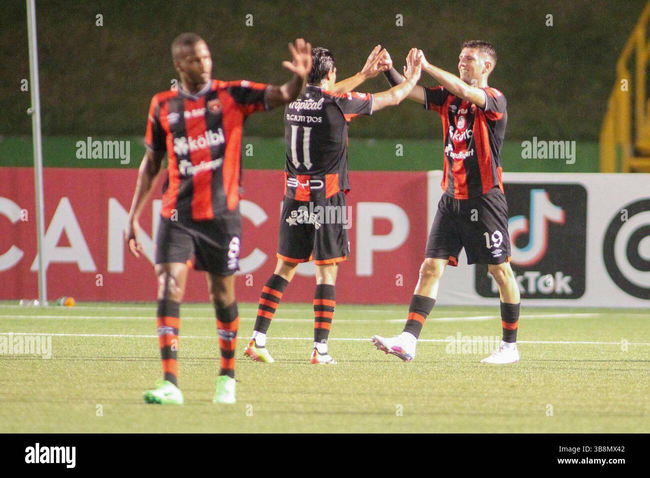 Estadio de progreso hi-res stock photography and images - Alamy