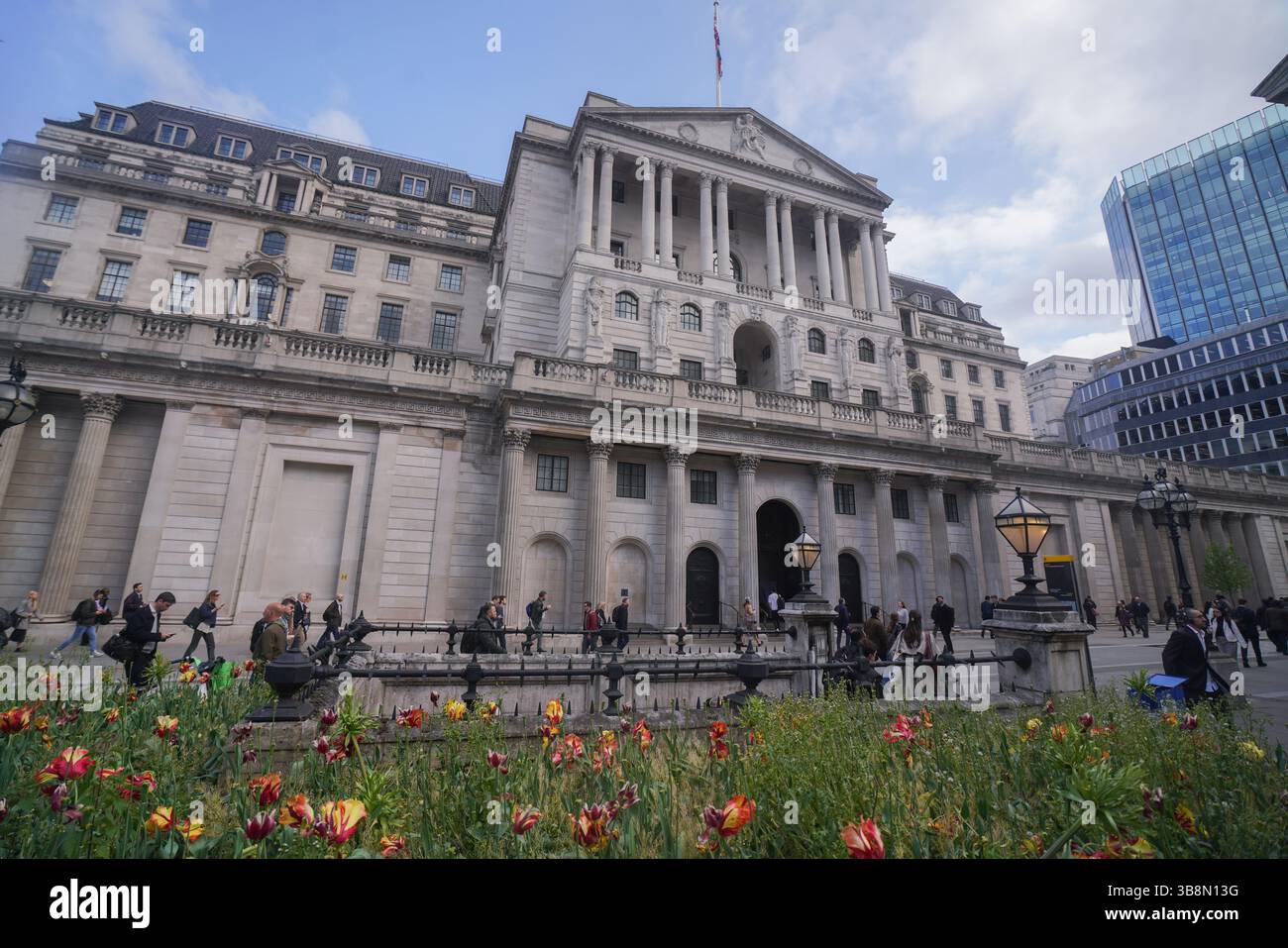 .London, UK. 8 May 2025. A view of the Bank of England in the City of ...