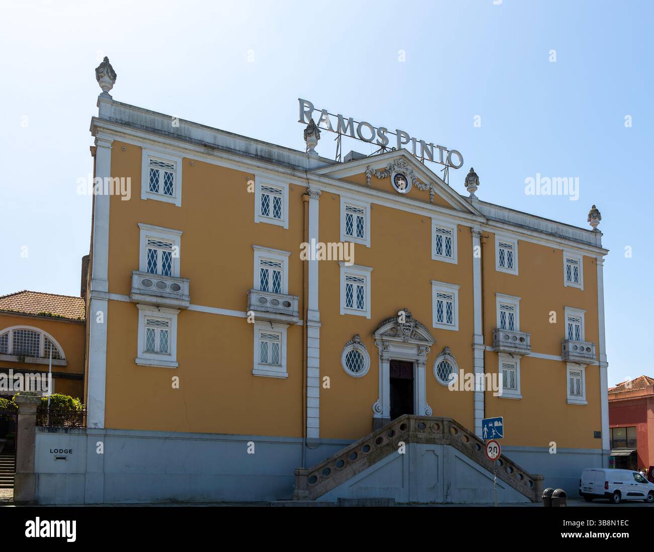 Ramos pinto lodge port lodge hi-res stock photography and images - Alamy