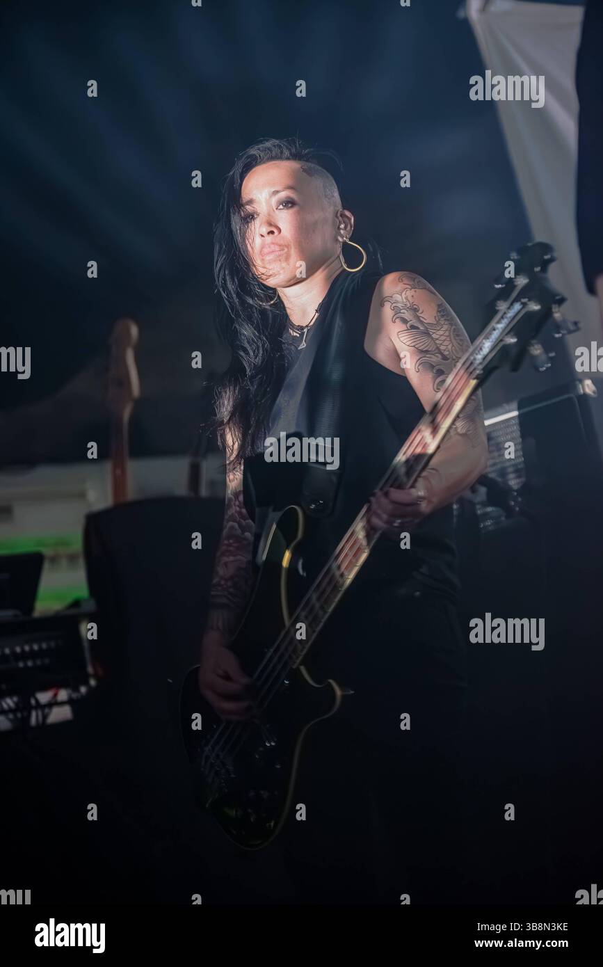 Amy tung barrysmith hi-res stock photography and images - Alamy