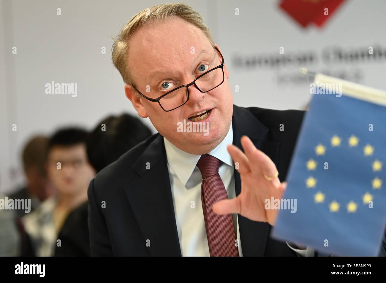 Peking, China. 08th May, 2025. Jens Eskelund, President of the European ...