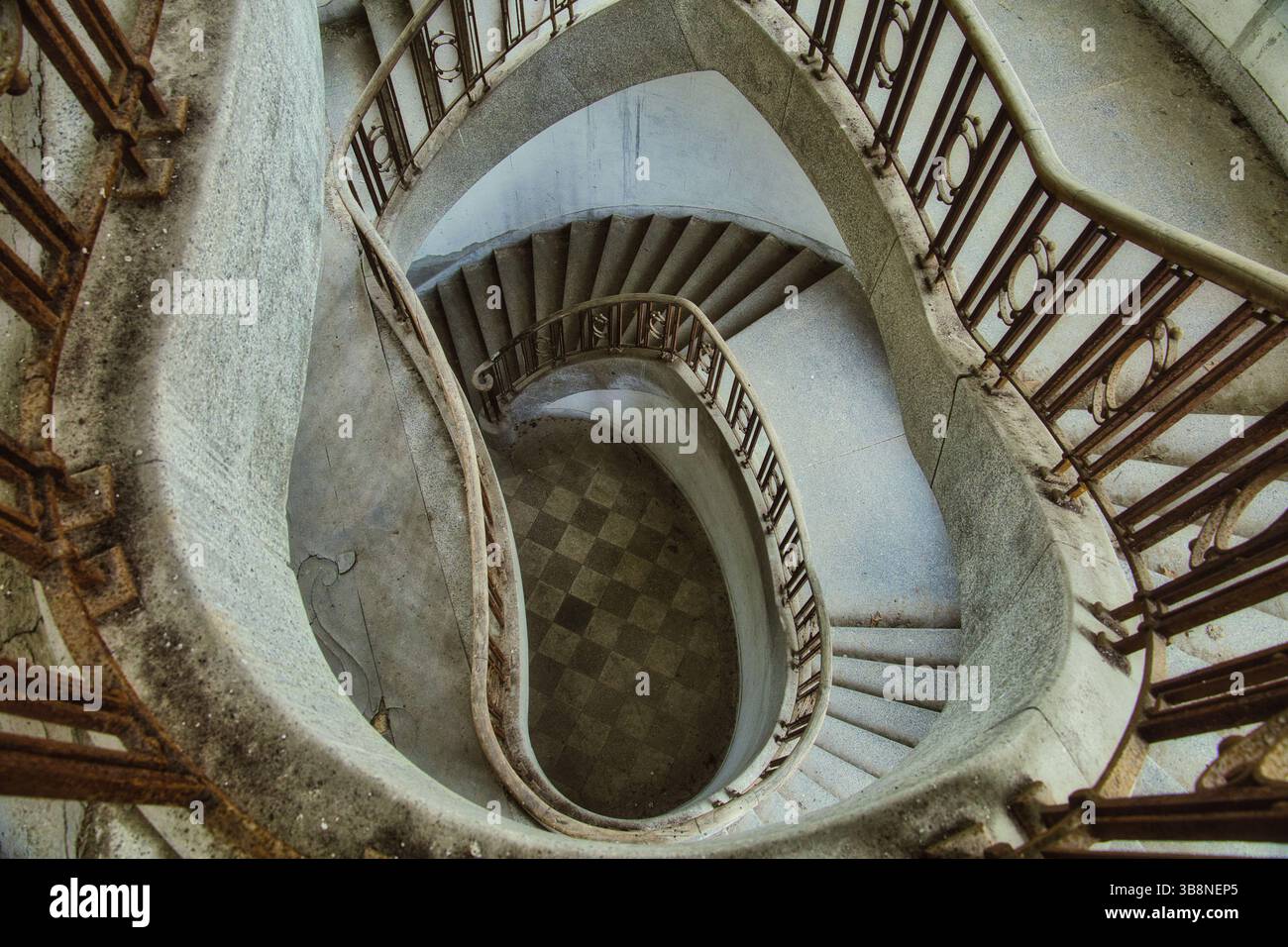 Old abandoned dirty urbex creppy lost place decay Stock Photo - Alamy