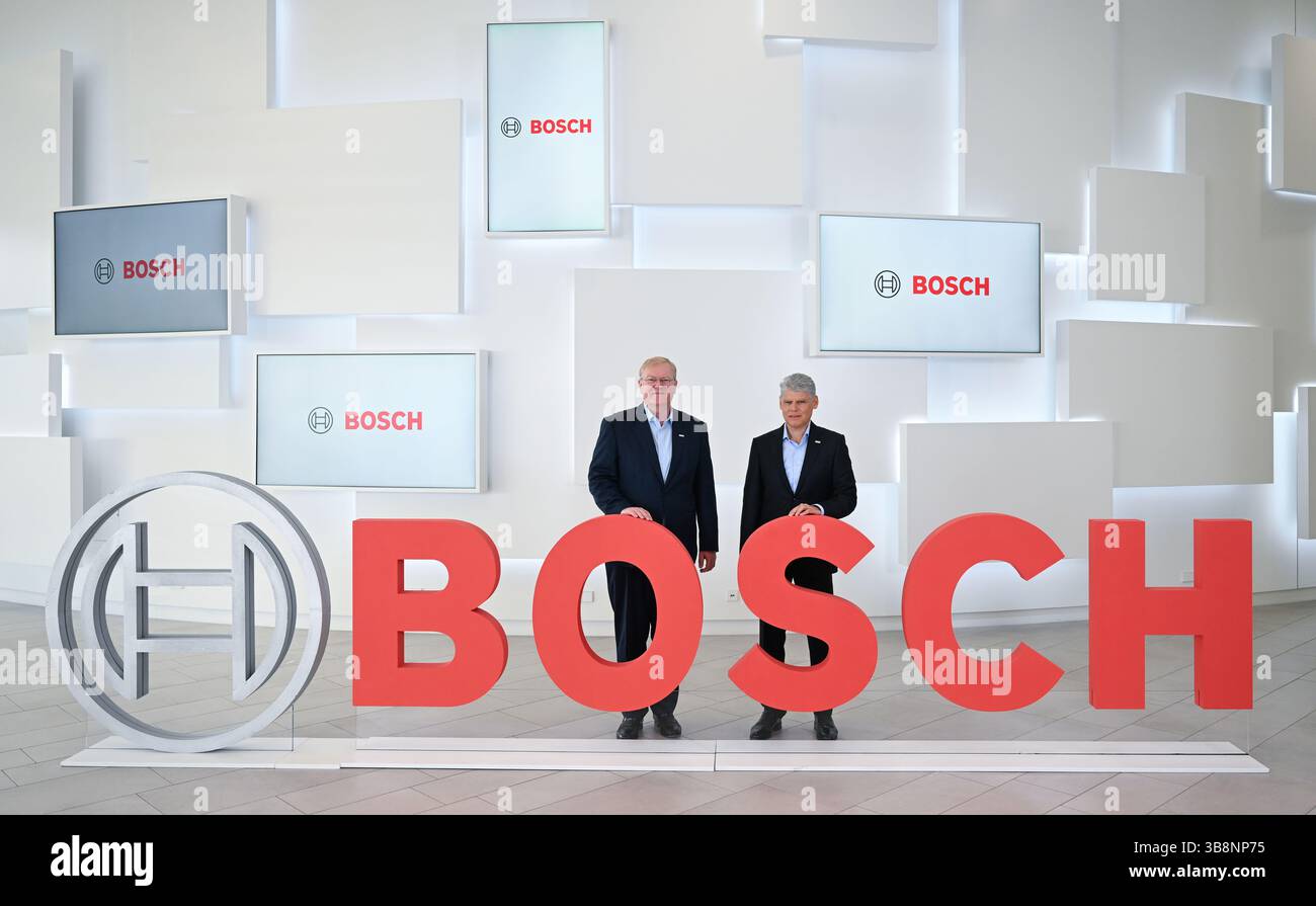 Renningen, Germany. 08th May, 2025. Stefan Hartung (l), chairman of the ...