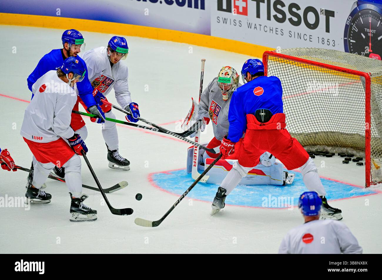 Herning, Denmark. 08th May, 2025. L-R David Pastrnak, Filip Pyrochta ...