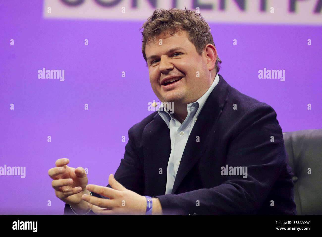 Nicholas Turley zu Gast beim OMR Festival auf der Buehne in den ...