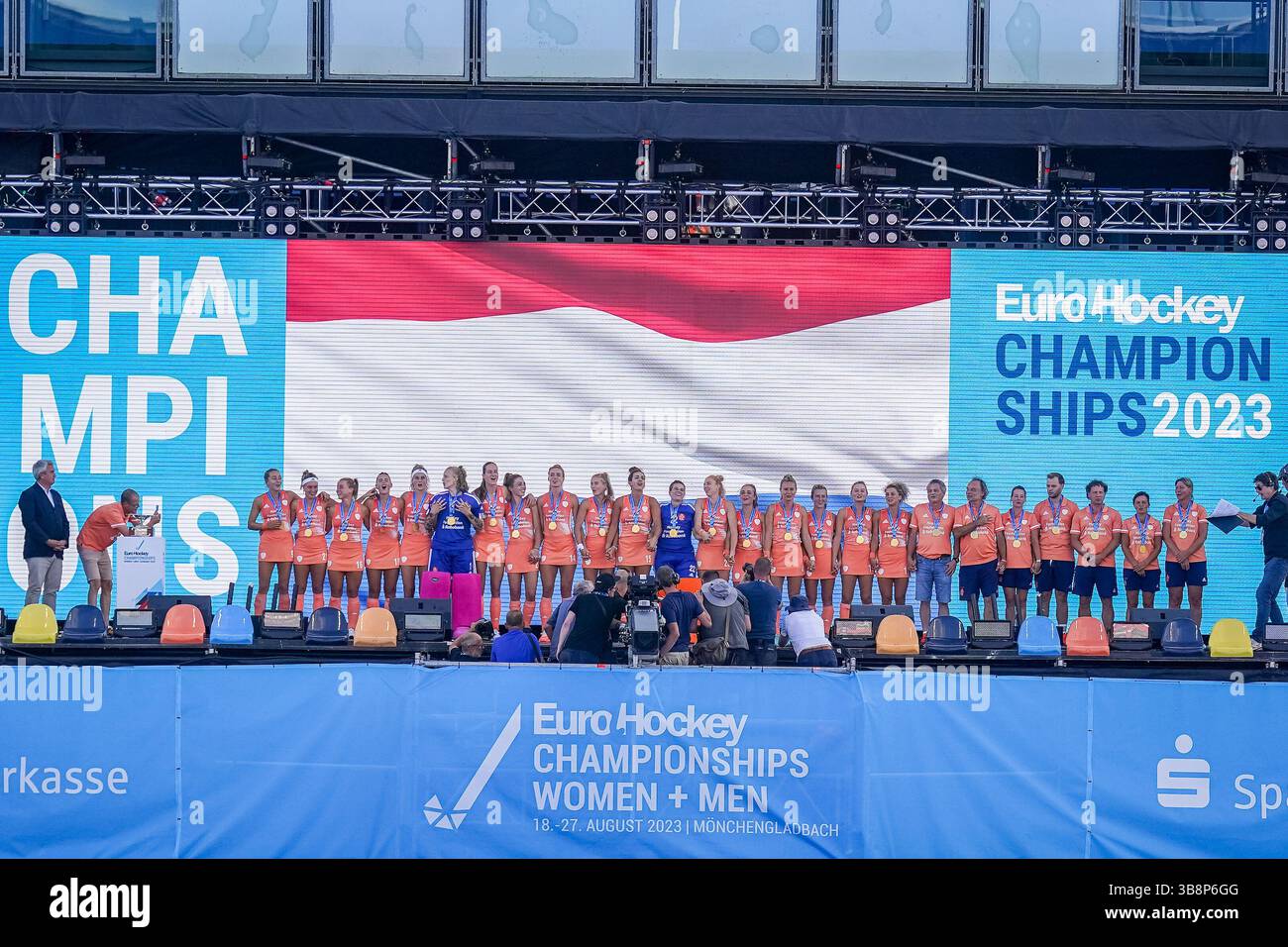 MONCHENGLADBACH, GERMANY - AUGUST 26: Frederique Matla of the ...