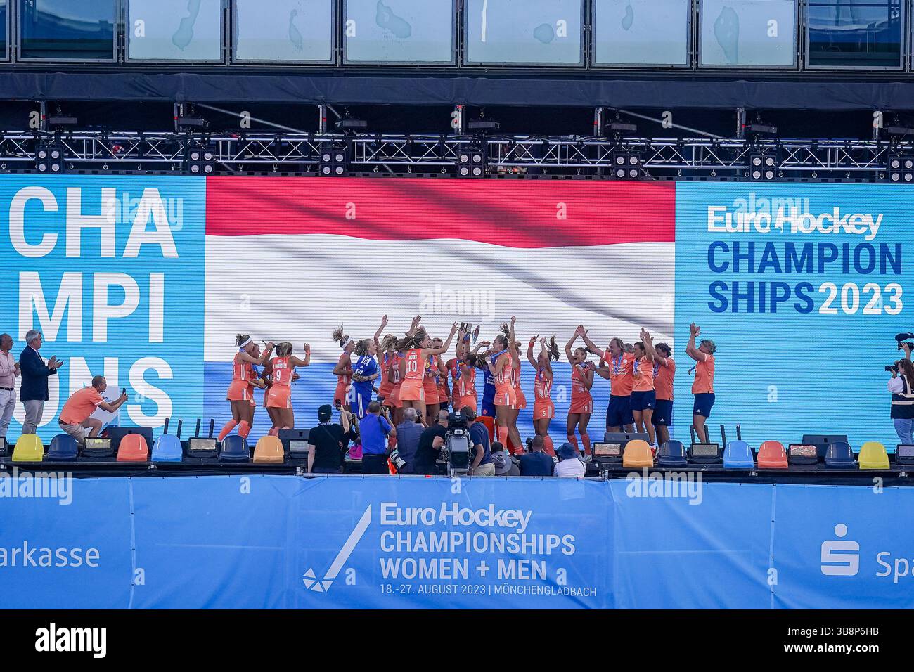 MONCHENGLADBACH, GERMANY - AUGUST 26: Frederique Matla of the ...