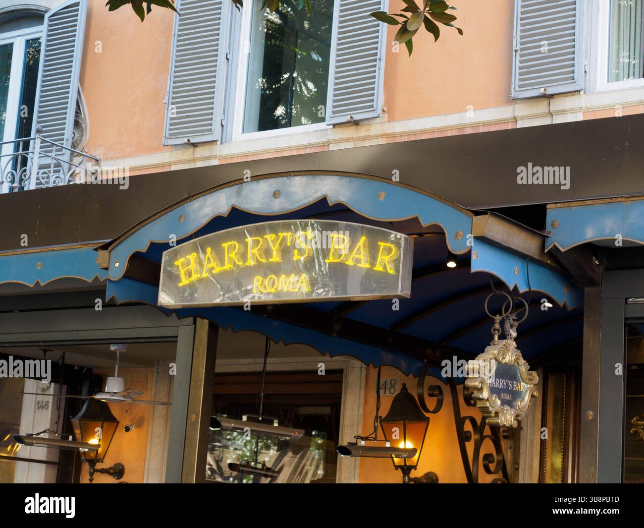Harry's Bar in via Veneto - Rome, Italy Stock Photo - Alamy